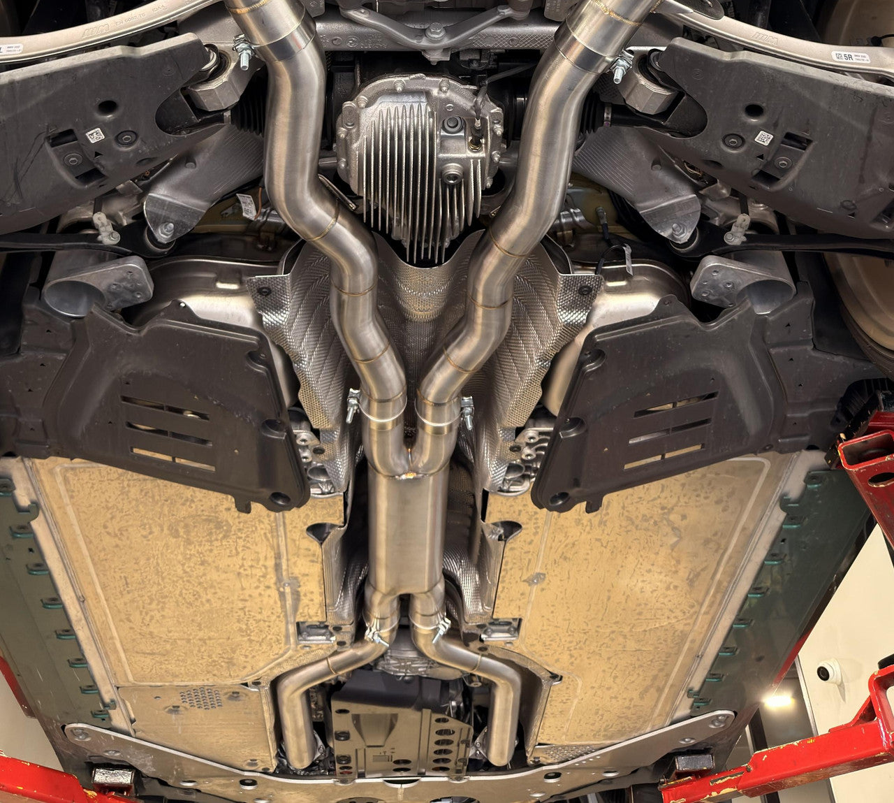 MAD BMW G90/G99 M5 - 5" Single Midpipe | Park Auto Motorsports